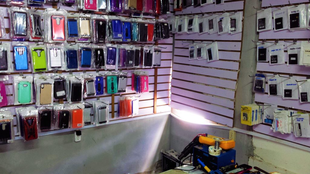 E’bo cell phone dealer loses $$millions in stall burglary. - Kaieteur News