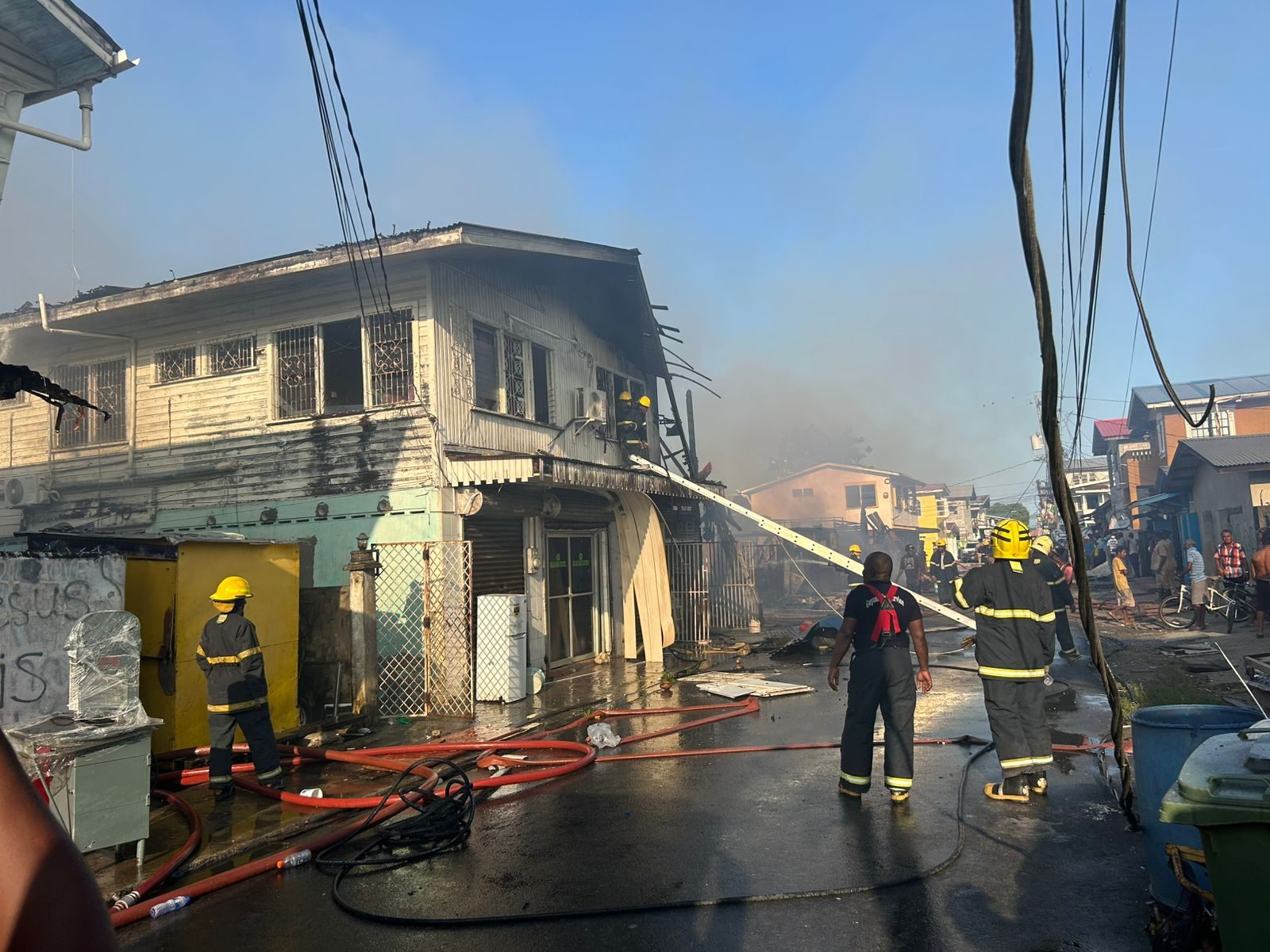Albouystown fire wipes out five homes - Kaieteur News