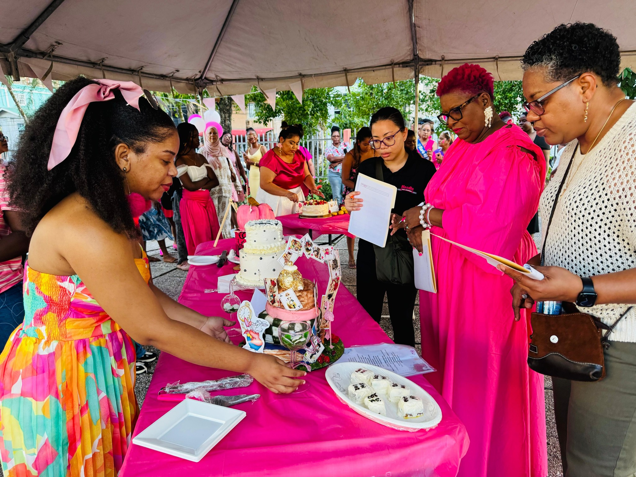 ‘Cakes for a Cause - CakeNic’ in support of breast cancer patients and ...